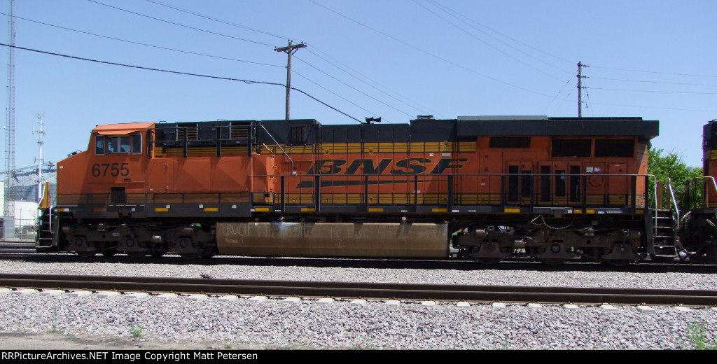 BNSF 6755